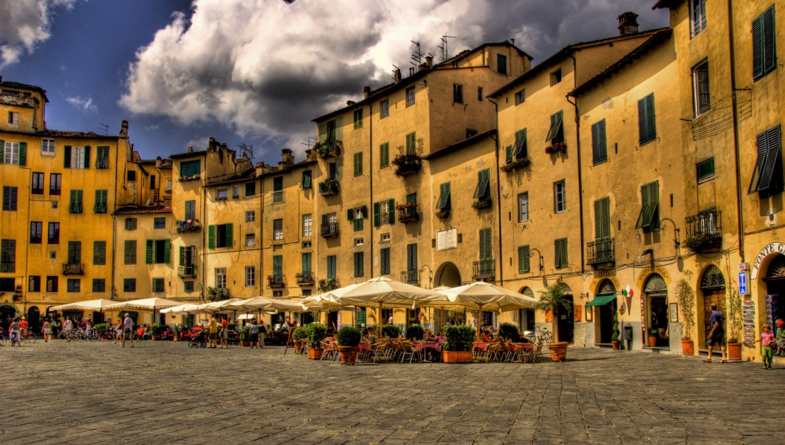 Alla scoperta di Lucca – B&B in Villa con Piscina, sul tratto della Via ...